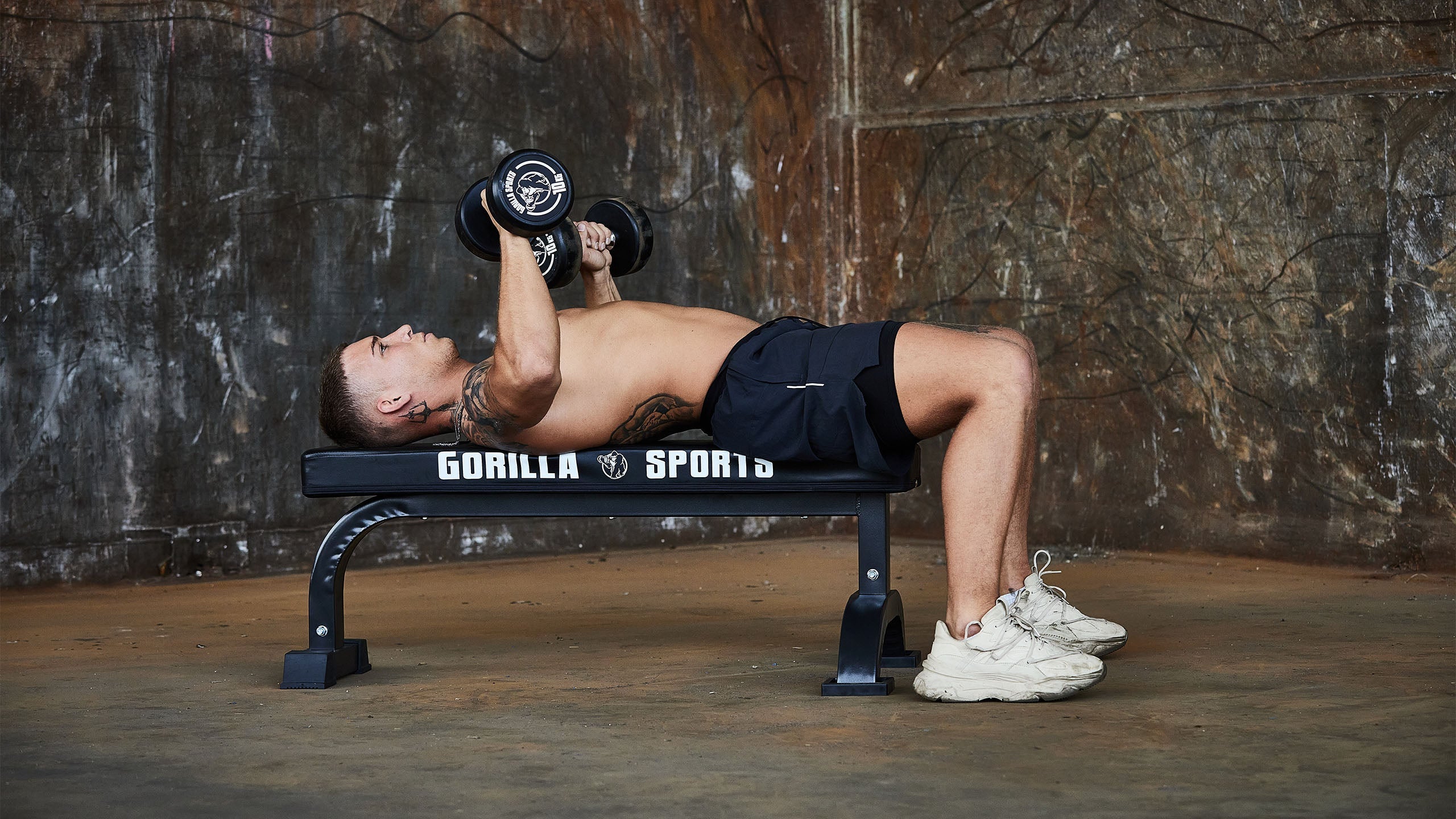 Allt om Dumbbell Bench Press - Hantelpress på bänk – Gorilla Sports Nordics